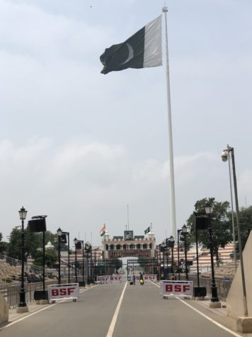 How to cross the Wagah Border between Pakistan and India - WhirledAway